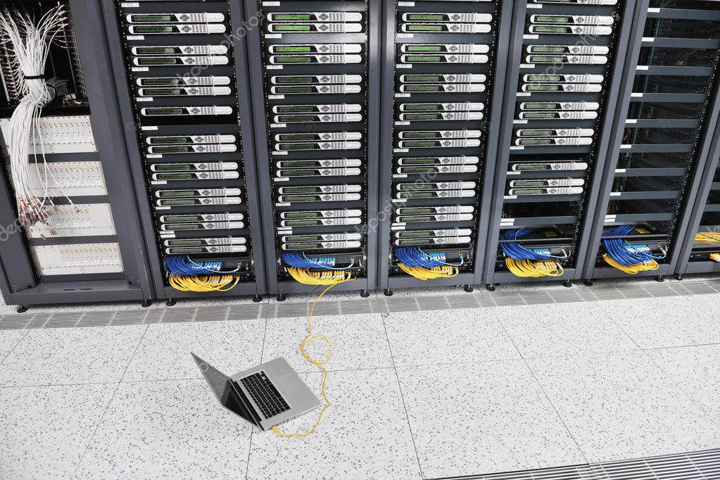 sala de servidores de red 2022