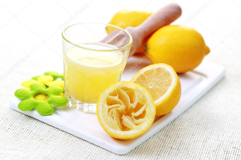 Fresh lemon juice — Stock Photo © matka_Wariatka #4435922
