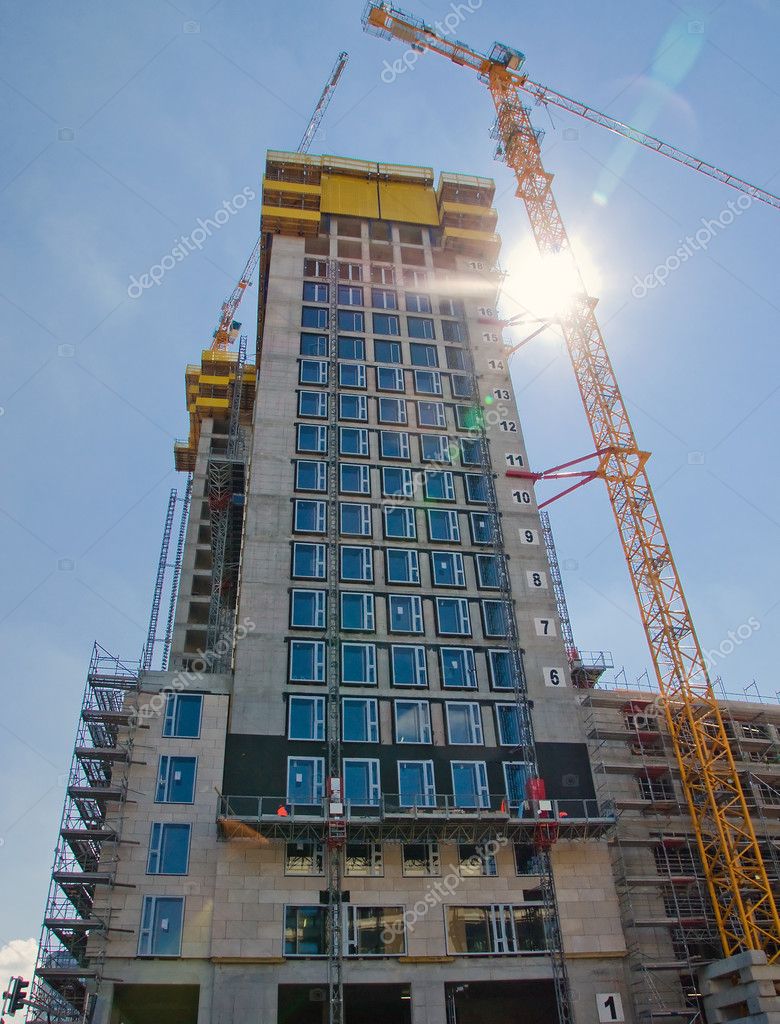 Construction of a skyscraper Stock Photo by ©elxeneize 3575619