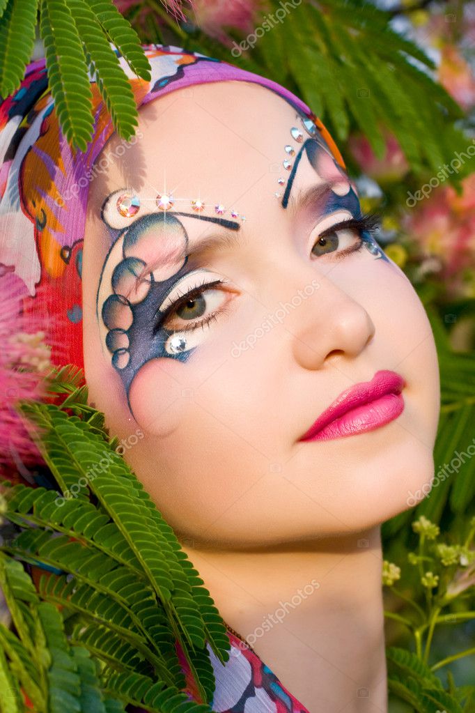 Beautiful woman with bright makeup outside — Stock Photo © april_89 ...