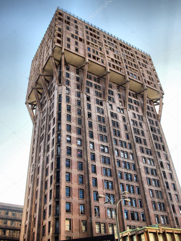 Torre Velasca, Milan – Stock Editorial Photo © claudiodivizia #3641597