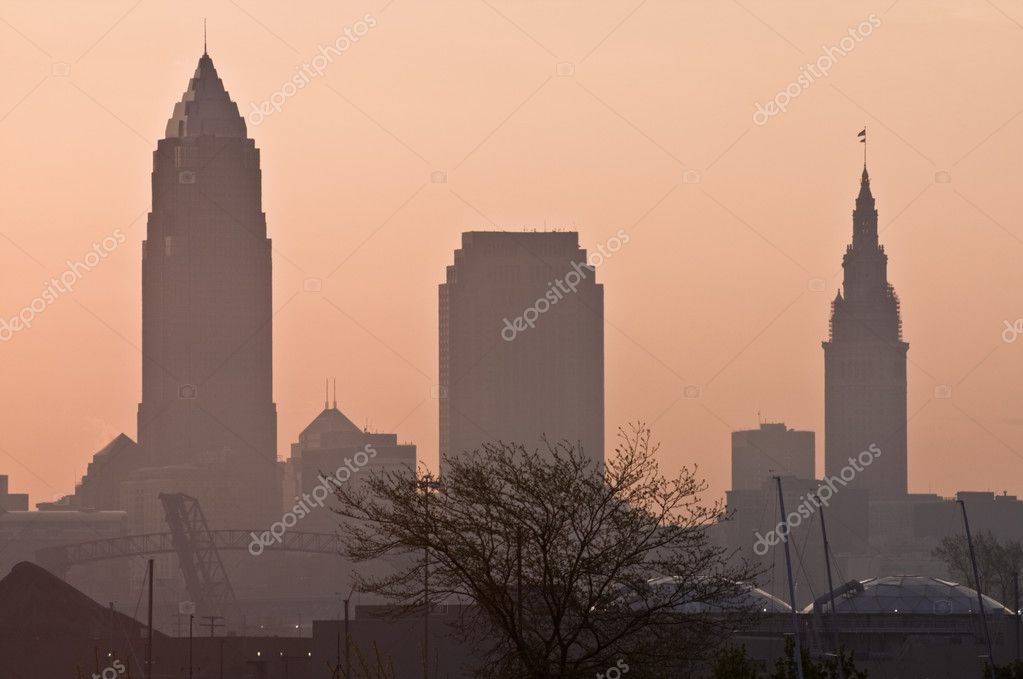 Silhouette of Downtown Cleveland — Stock Photo © benkrut #3581622